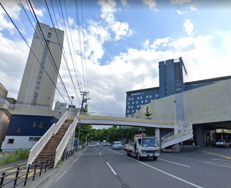札幌の歩道橋撤去 市内にあるユニークな歩道橋も紹介 – 札幌クリップ